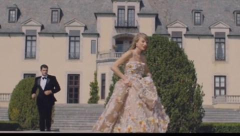 [PICS] Taylor Swift’s ‘Blank Space’: See Photos From Music Video ...