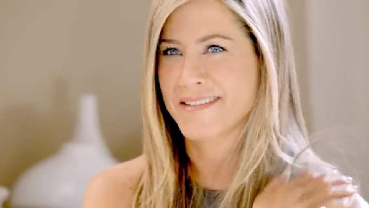 [VIDEO] Jennifer Aniston’s Aveeno Commercial — Watch Her First Ad ...