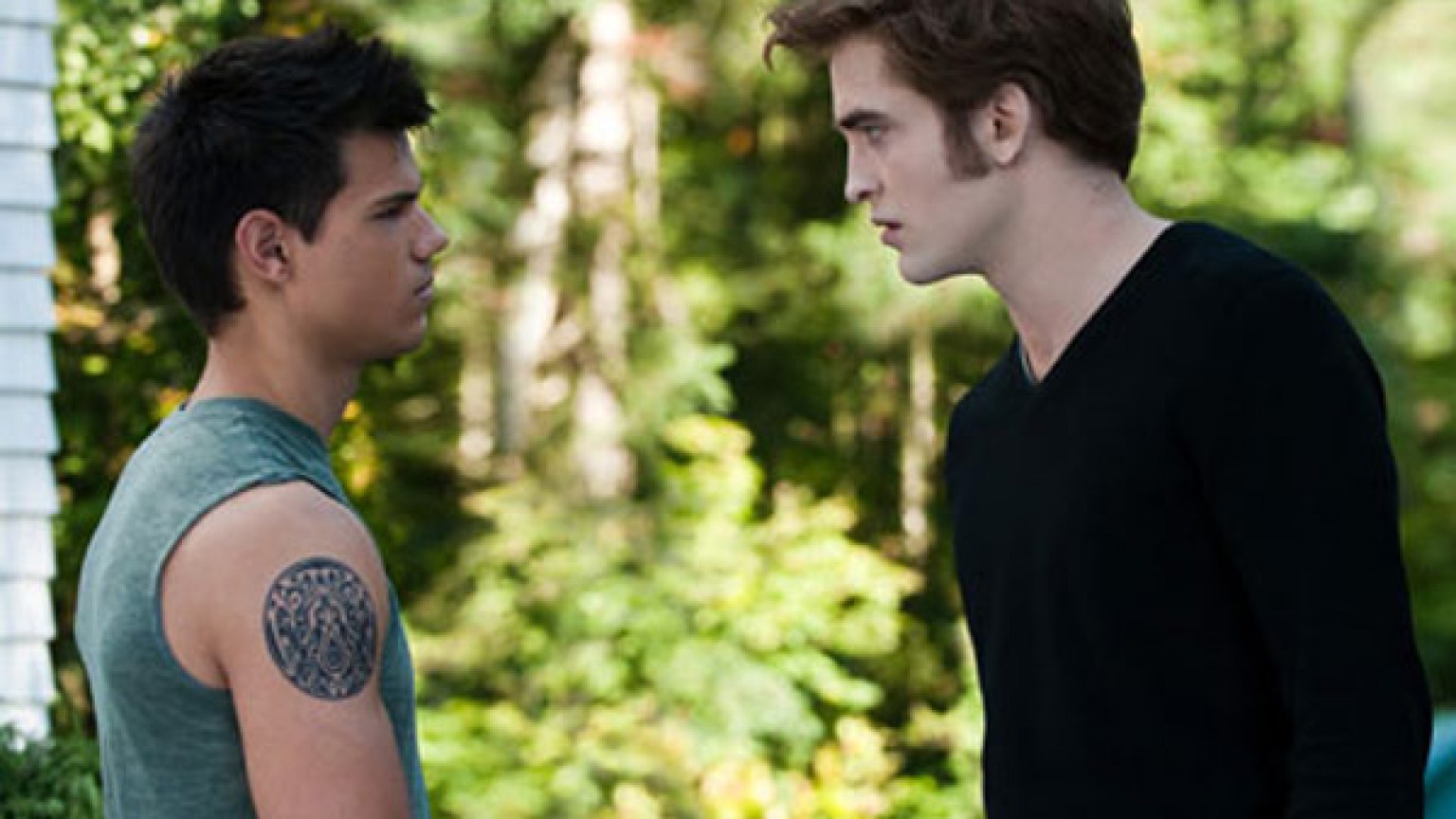 [VIDEO] Edward & Jacob Fight — New ‘Breaking Dawn’ Deleted Scene ...