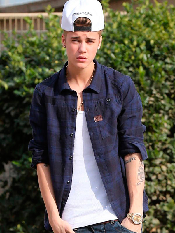 Justin Bieber Changing For Selena Gomez — He’s A Gentleman Now ...