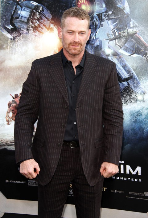 Max Martini — See Pics Of The ’50 Shades Of Grey’ Actor – Hollywood Life