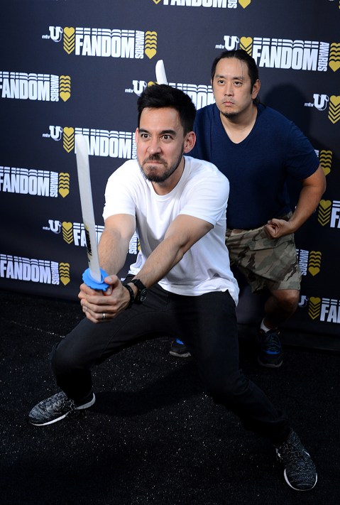 [PHOTOS] mtvU Fandom Awards 2014 — Red Carpet Pictures From The Shoq ...