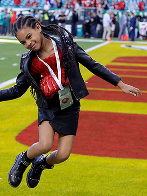 [PICS] Blue Ivy Photos: Dancing At The VMAs & More Best & Worst Moments ...