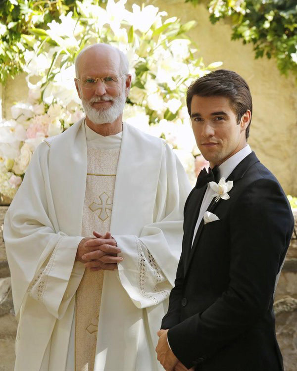 ‘Revenge’: Daniel’s Death Explained By Executive Producer — Why He Was ...
