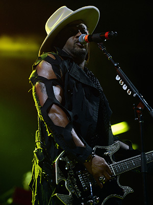 [PHOTOS] D’Angelo Pics – Hollywood Life