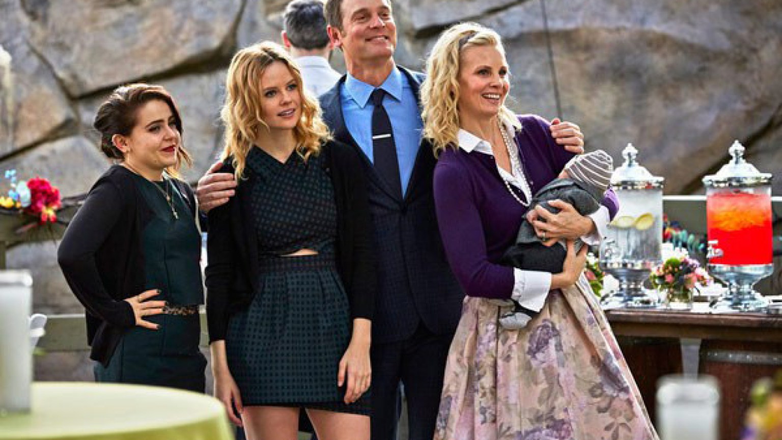 ‘Parenthood’ Finale: Zeek Dead, Sarah & Hank Get Married — Series ...