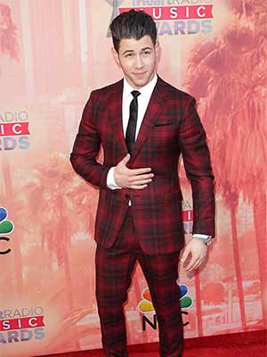[PICS] iHeartRadio Awards Mens Fashion 2015: Hottest Hunks At The Show ...