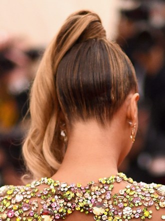 Beyoncé, Kim Kardashian & Jennifer Lopez Flaunt Amazing Backsides At ...