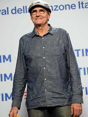 James Taylor — Pics Of The Iconic Singer – Hollywood Life