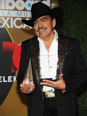 Joan Sebastian: Pics Of The Late Mexican Singer – Hollywood Life