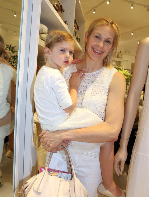 Kelly Rutherford & Kids: Pics Of Their Reunion – Hollywood Life