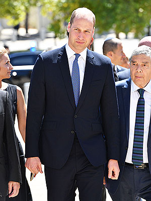 Left Handers Day: See Photos of 30 Celebrities Who Are Left-Handed ...