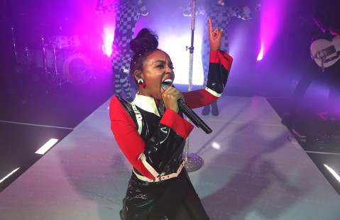 Janelle Monae: Pics of the Outspoken Singer – Hollywood Life