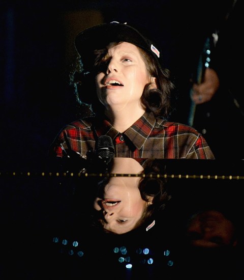 [PICS] Singers Who’ve Cried On Stage: Perrie Edwards & More – Hollywood ...