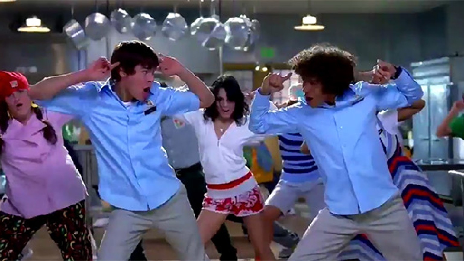 [VIDEOS] One Direction & ‘High School Musical’ Mashups: See Them All ...