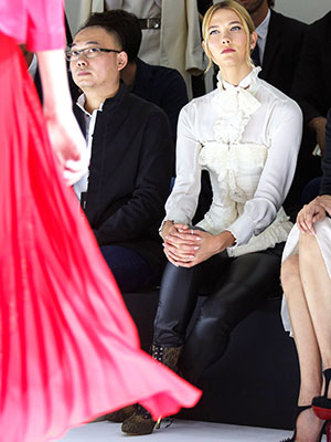 Paris Fashion Week PICS — Celebrities In The Front Row & On The Runway ...