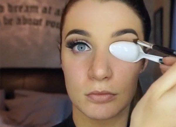 Spoon Eye Makeup Trick — See Why A Celeb Makeup Artist Think It’s A Bad ...