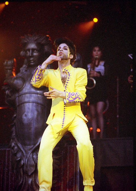 [PICS] Prince’S Style — See The Late Legend’s Most Iconic Outfits ...