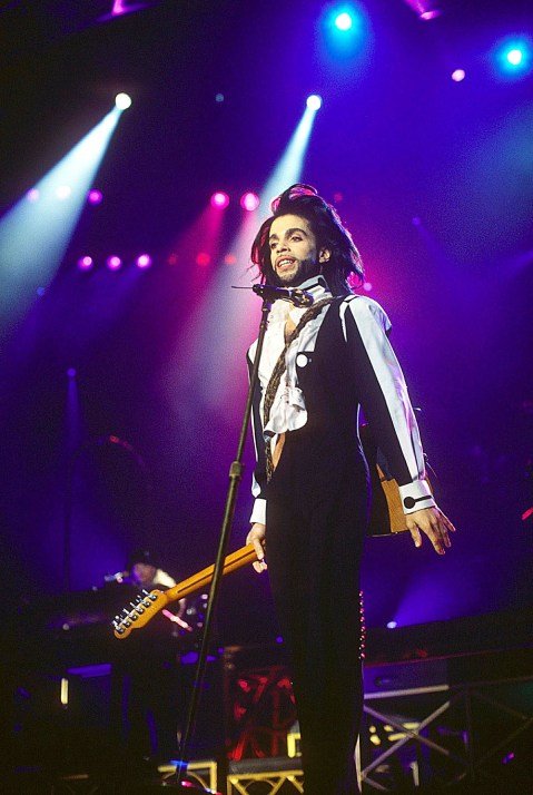 [PICS] Prince’S Style — See The Late Legend’s Most Iconic Outfits ...