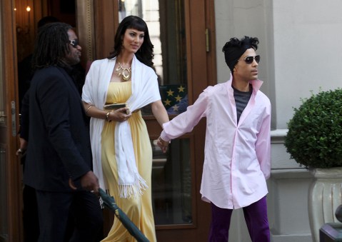 Prince’s Relationships: See The Most Famous Women He Dated – Hollywood Life