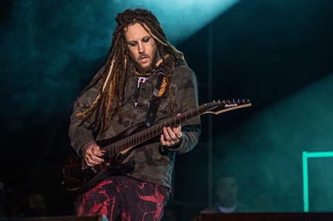 [PICS] Brian ‘Head’ Welch: Photos Of The Korn Guitarist – Hollywood Life