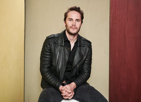 Canadian Celebrity Hunks: Photos Of Canada’s Hottest Stars – Hollywood Life