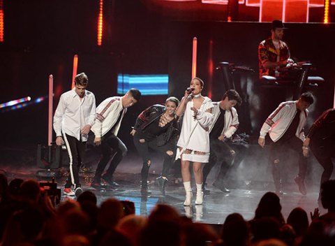 [PICS] 2016 AMAs Best Moments — See The American Music Awards Show’s ...