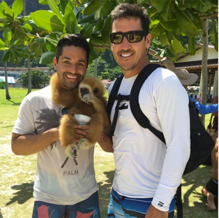 Jonathan Knight Engaged To Harley Rodriguez — Singer To Wed Longtime ...
