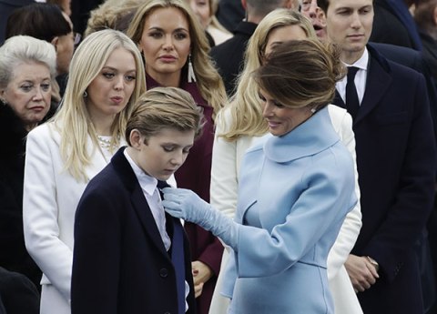 Barron Trump: Photos of Donald and Melania’s Son – Hollywood Life