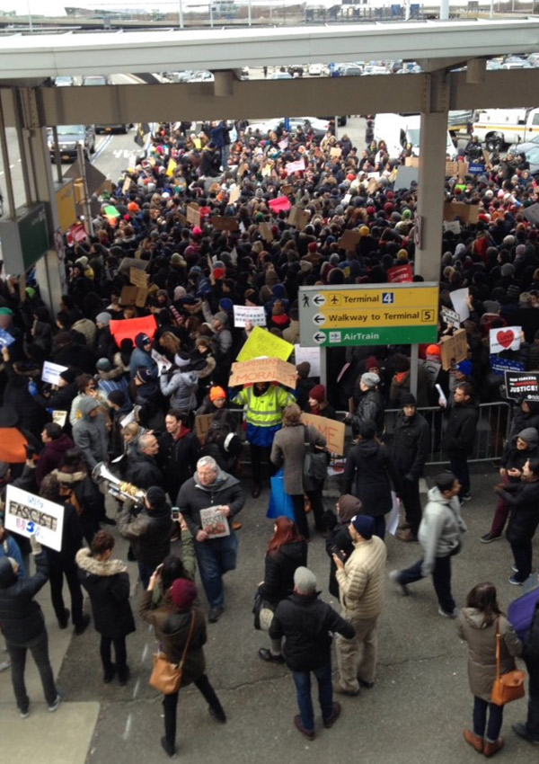[VIDEO] Muslim Ban Protests Against Donald Trump Break Out All Over The ...