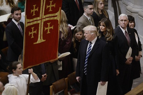 Trump’s Attend Prayer Service At The National Cathedral — PICS ...