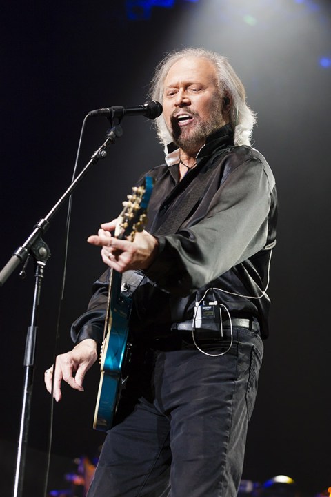 [PICS] Barry Gibb: Photos Of The Bee Gees Singer, Disco Icon & Music ...