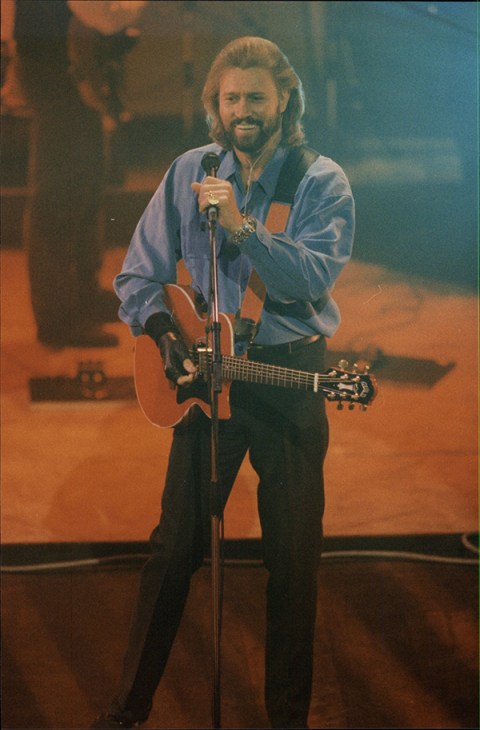 [PICS] Barry Gibb: Photos Of The Bee Gees Singer, Disco Icon & Music ...