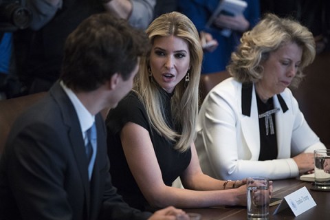 [PICS] Ivanka Trump & Justin Trudeau: See Her Longingly Stare At ...