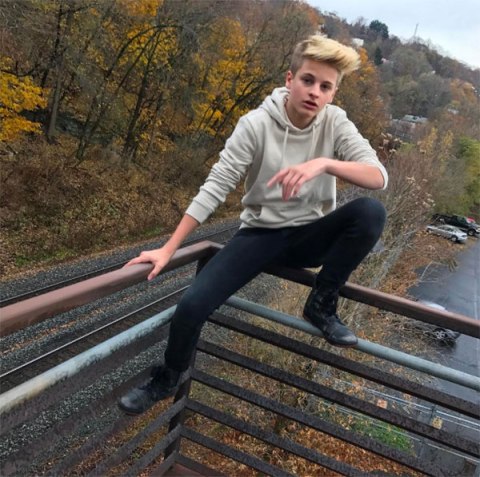 [PHOTOS] Duhitzmark: Pics Of Instagram Star Mark Thomas – Hollywood Life