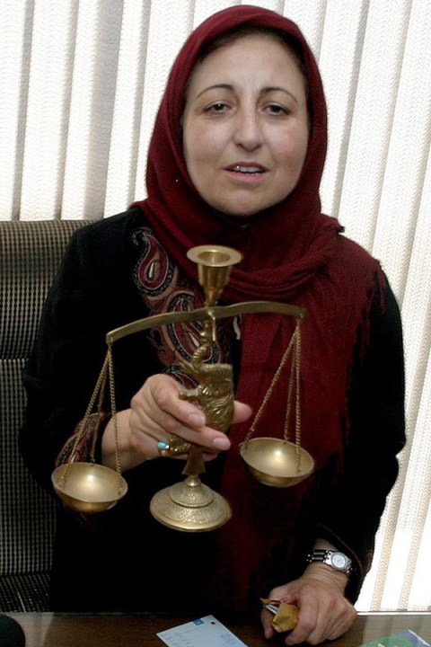 [PICS] Female Muslim Celebrities: Photos Of Influential Muslim Women ...