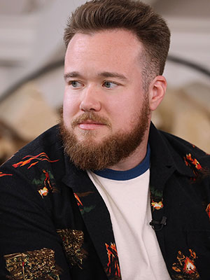 Zeke Smith: Photos – Hollywood Life