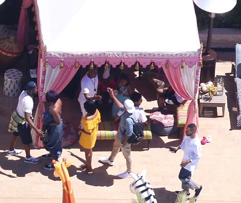 Carter Push Party Pics: Beyonce & Jay Z Family Party – Hollywood Life