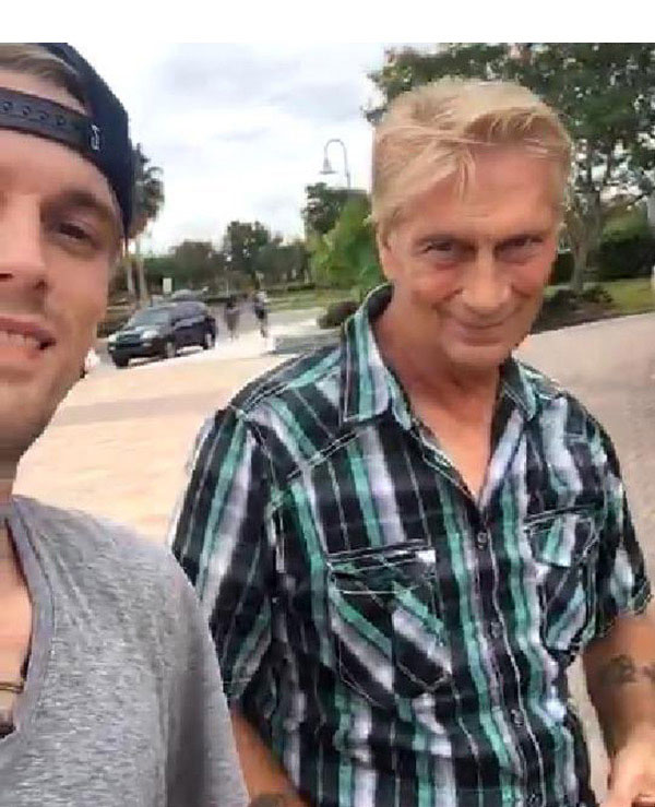 Bob Carter’s Funeral Details & Burial: Aaron & Nick’s Dad – Hollywood Life