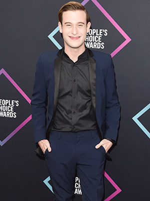 Tyler Henry Photos – Hollywood Life