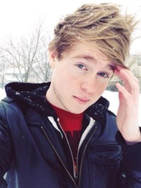 Austin Jones Pictures: See Photos Of Arrested YouTube Star – Hollywood Life