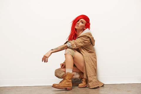 LIGHTS: Singer’s Best Photos – Hollywood Life