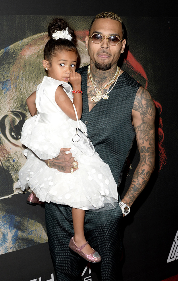 [PICS] See Stars Who Have Posed With Their Kids On The Red Carpet ...