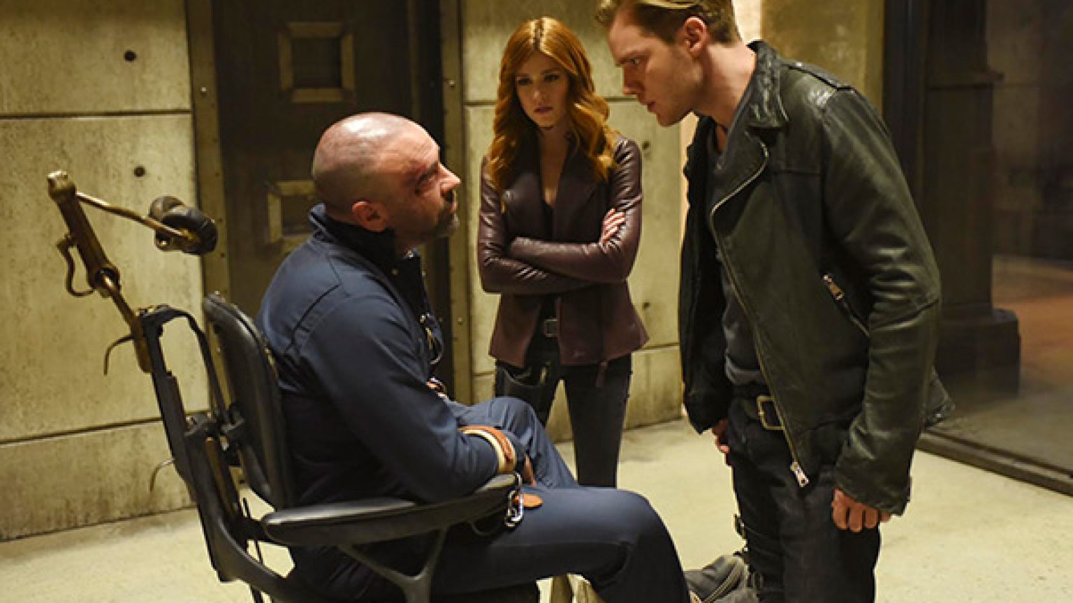 Shadowhunters: Clary Learns Jace Is Not Her Brother In Ep. 11 — Recap ...