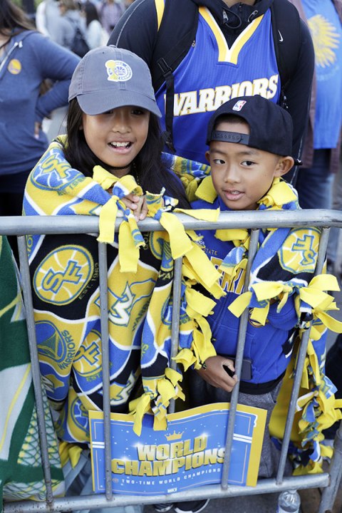 Golden State Warriors Parade: Photos From The Celebration – Hollywood Life
