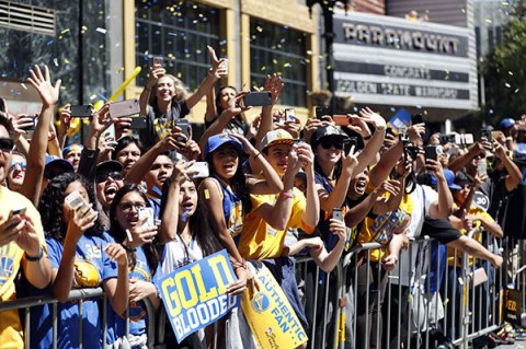 Golden State Warriors Parade: Photos From The Celebration – Hollywood Life