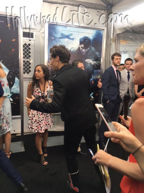 Harry Styles & Fans At ‘Dunkirk’ Premiere — Pics – Hollywood Life