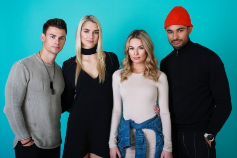 ‘Siesta Key’ Photo Shoot: See Exclusive Cast Pics – Hollywood Life