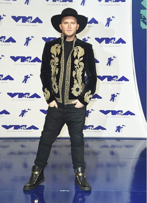 2017 MTV VMA — See The Video Music Awards’ Hottest Hunks – Hollywood Life