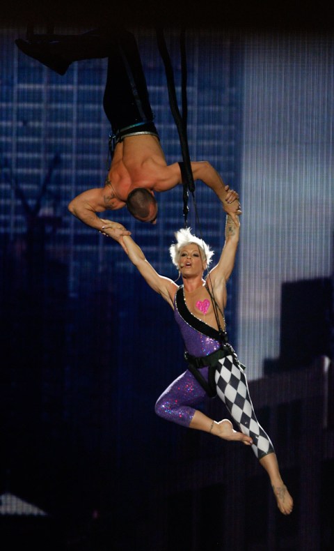 Pink’s Best VMAs Moments Pictures — See Photos Of Her Performances ...